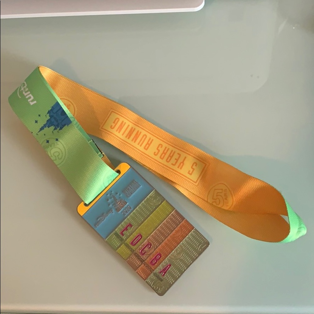 Rundisney Virtual Series Castle Medal - Gem